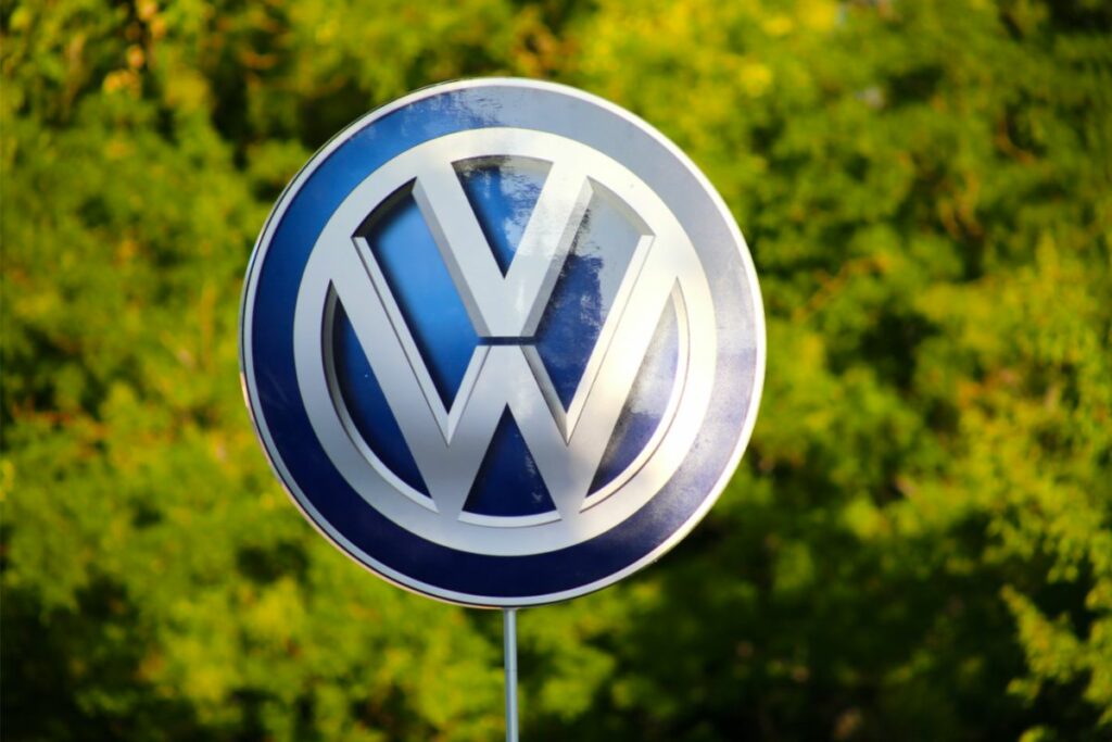 Effortless Guide How to Buy VW Stocks & Grow Your Portfolio